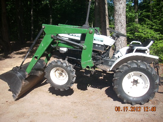 Bolens G174 Photo Gallery - TractorByNet.com